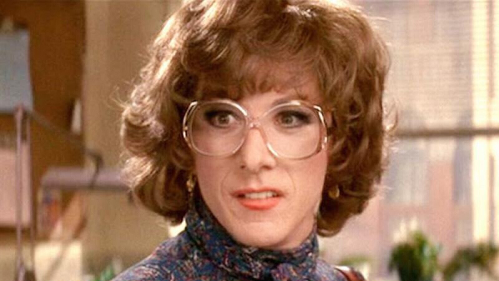 Dustin Hoffman ‘Lost His Sh—’ on Alex Borstein When She Said ‘Tootsie ...