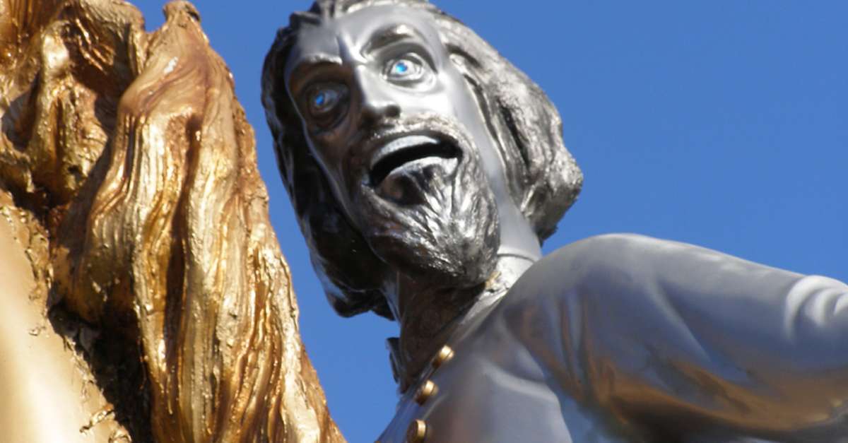 8 Statues Of Famous People (That Look Absolutely Insane) | Cracked.com