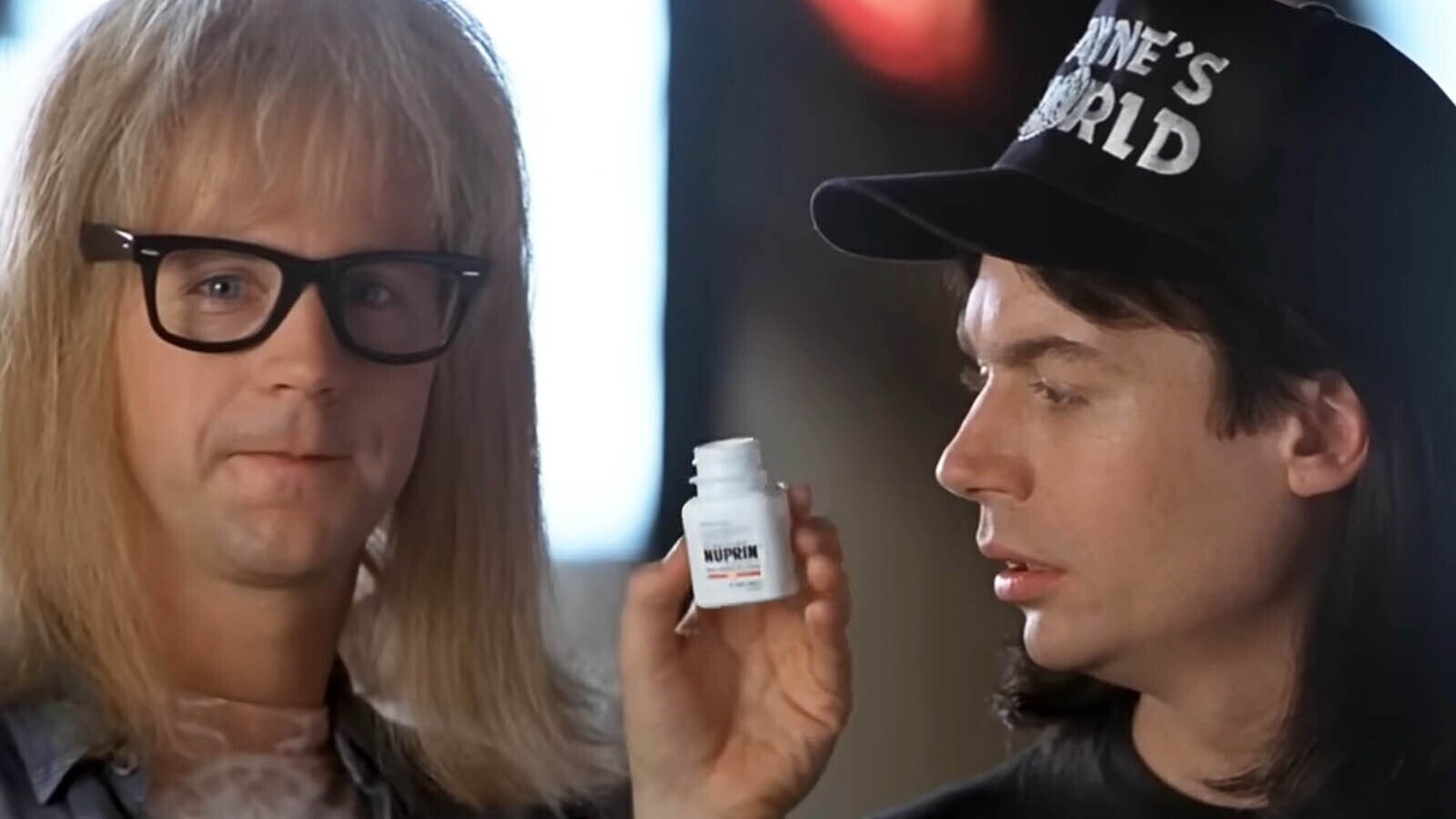 9 of the Most ‘90s Jokes in ‘Wayne’s World’ | Cracked.com