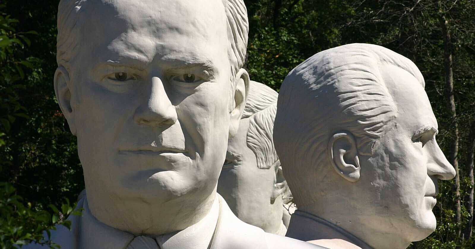 5 of the Most Screwed-Up Presidential Statues | Cracked.com