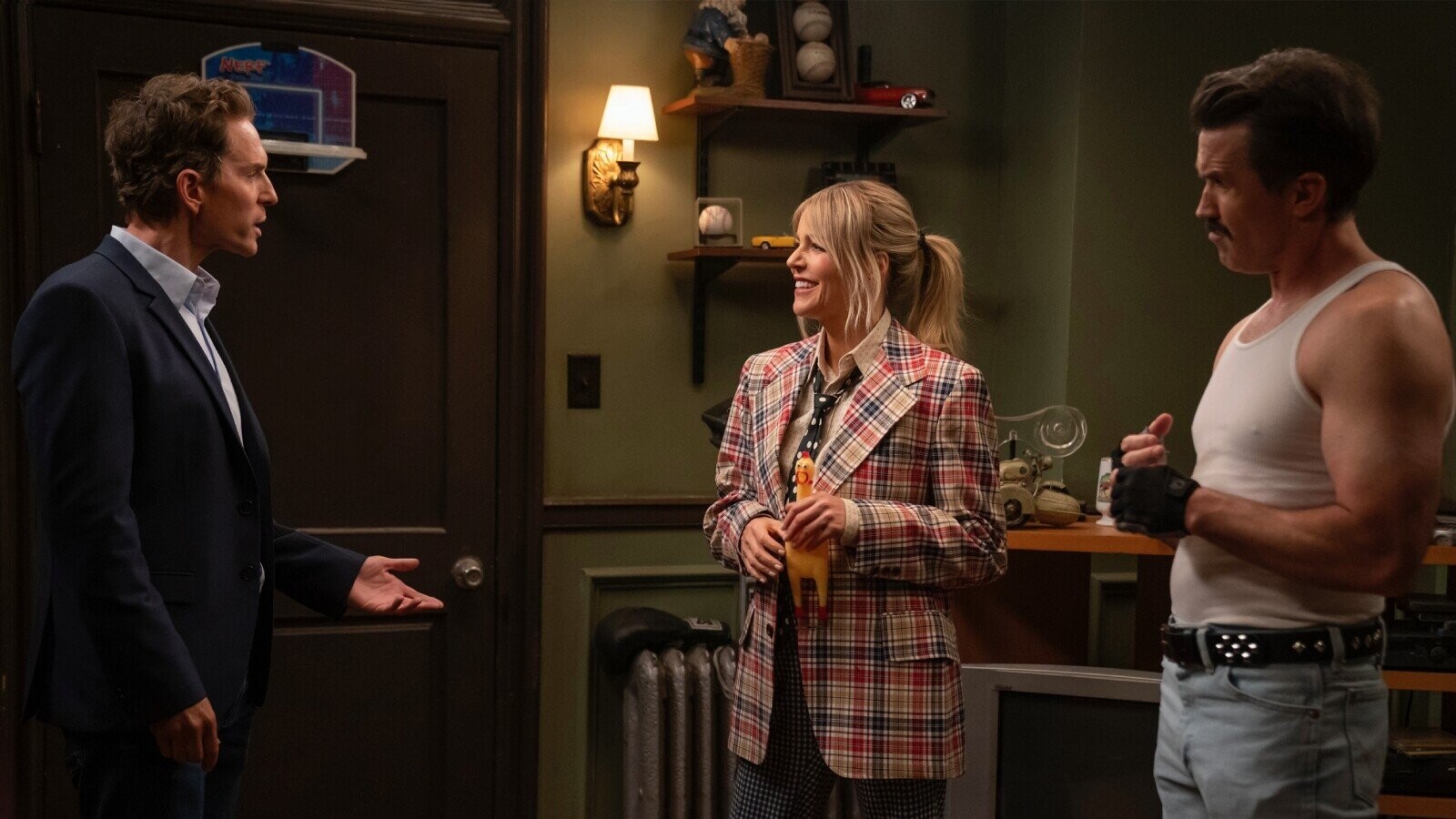 Vampire Glenn Howerton Goes for the Emmy in Tonight’s New Episode of ...