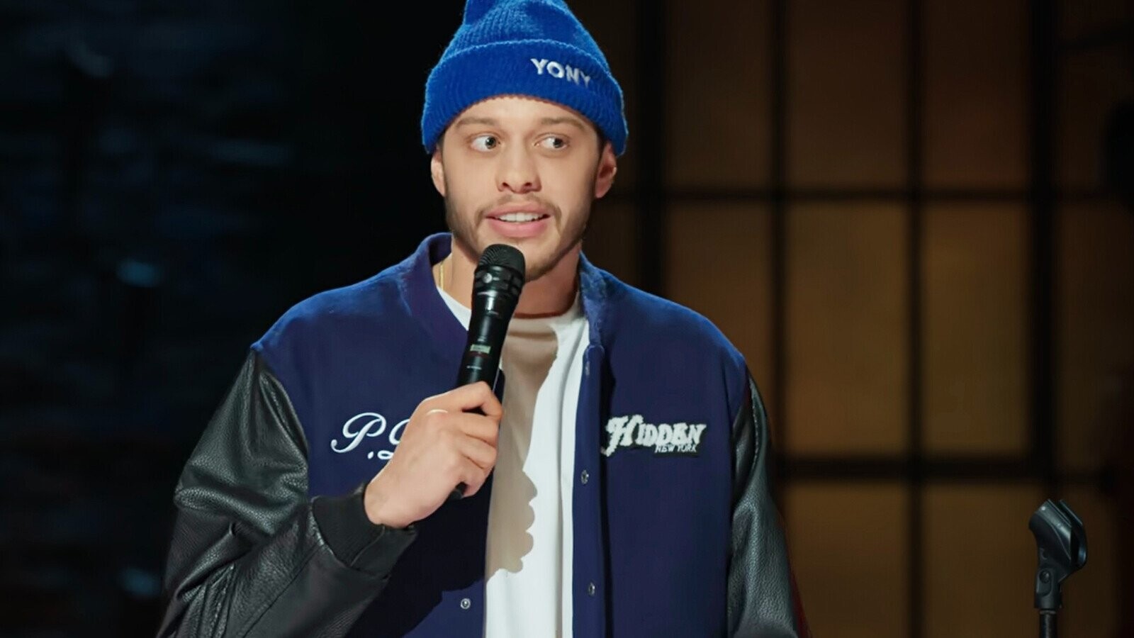 Pete Davidson walks off stage due to heckling | Sherdog Forums | UFC ...