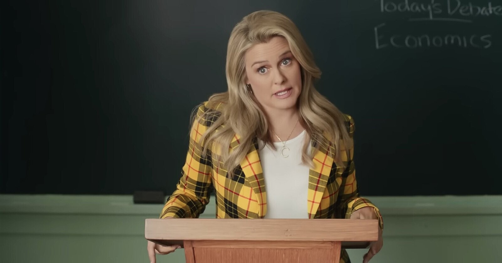 Iconic Comedy Roles That Have Been Reprised For Super Bowl Commercials ...