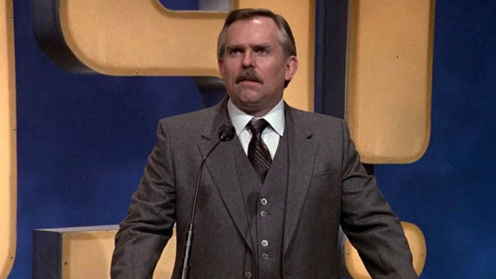 A Real-Life ‘Jeopardy!’ Contestant Tried Cliff Clavin’s Losing Strategy ...