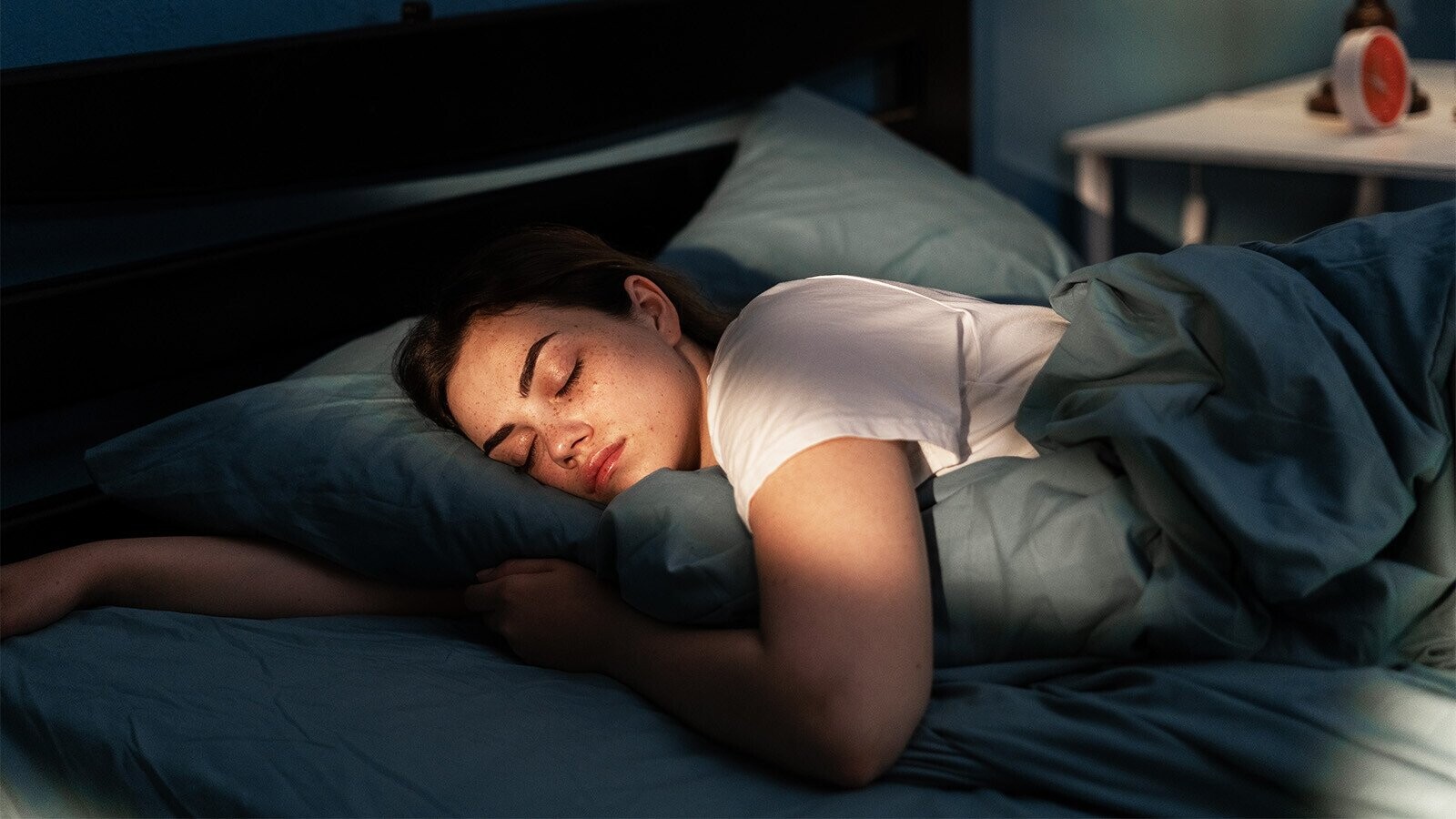 5 Creepy Things Your Body Does When You Go to Sleep | Cracked.com 5 Creepy Things Your Body Does When You Go to Sleep | Cracked.com