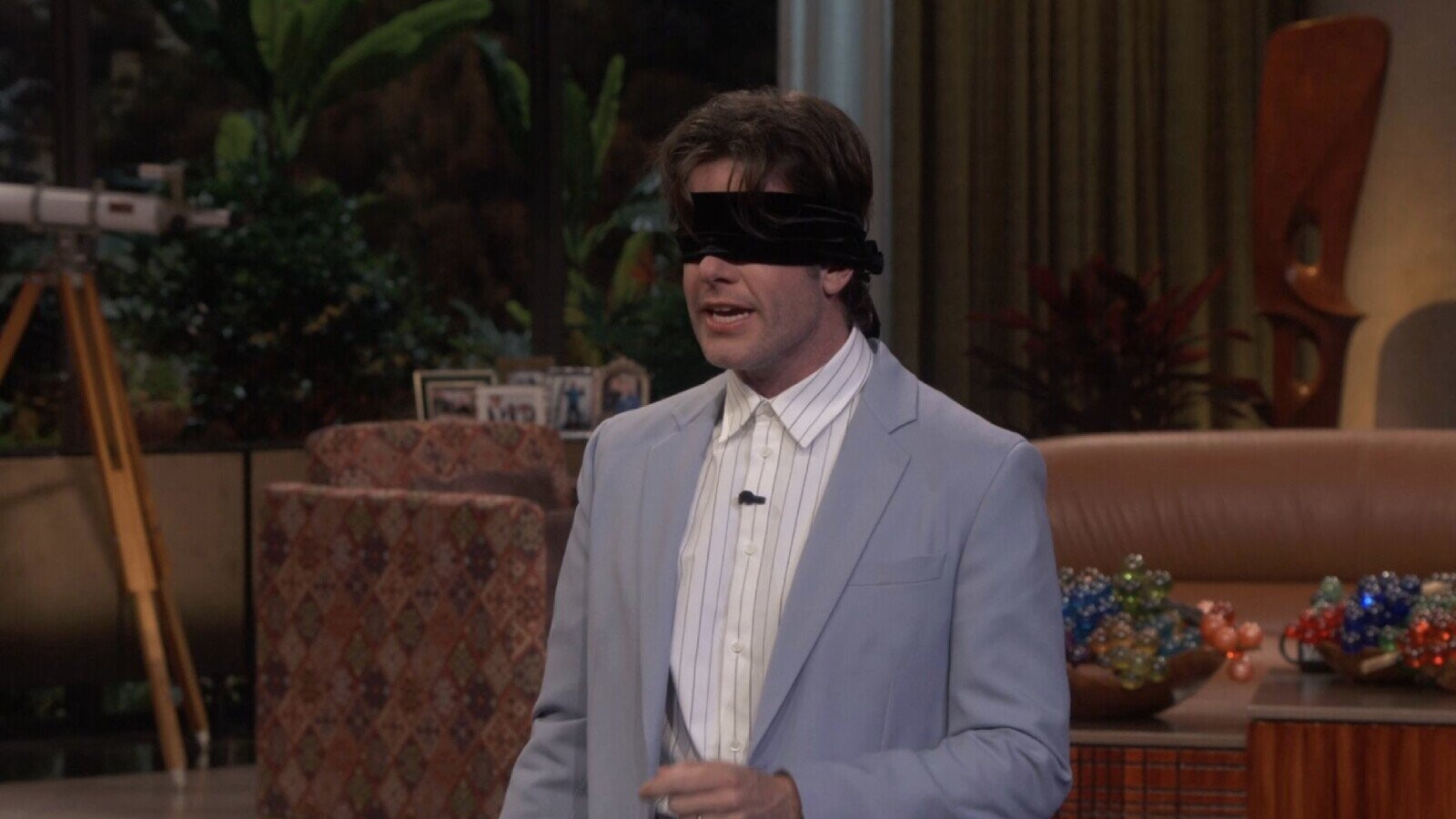 John Mulaney Roasts the Pope’s Brother for Constantly Talking to the ...