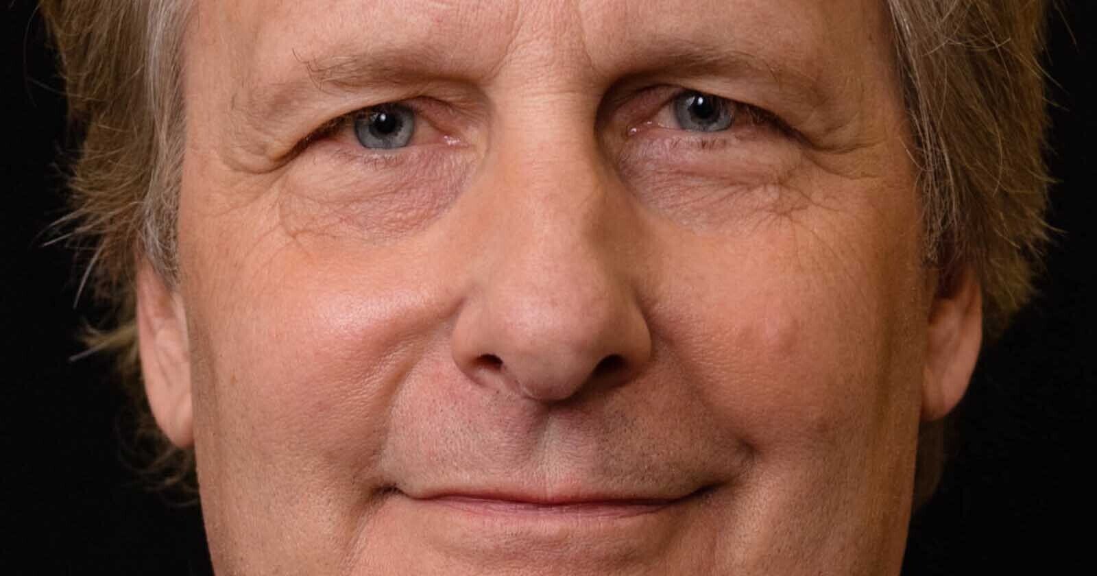 14 Celebrities Who Attempted to Live Like Normal People to Varying ...