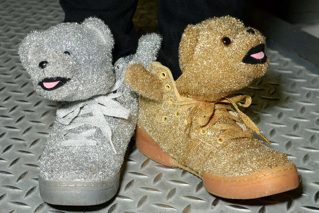 10 Shoes You're Probably Not Cool if You Wear | Cracked.com