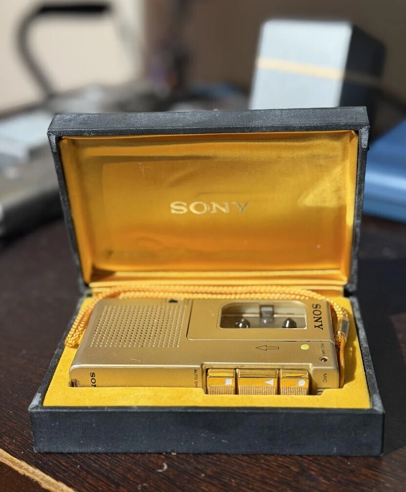 15 Boomers and Their Gadgets Nobody Needed | Cracked.com
