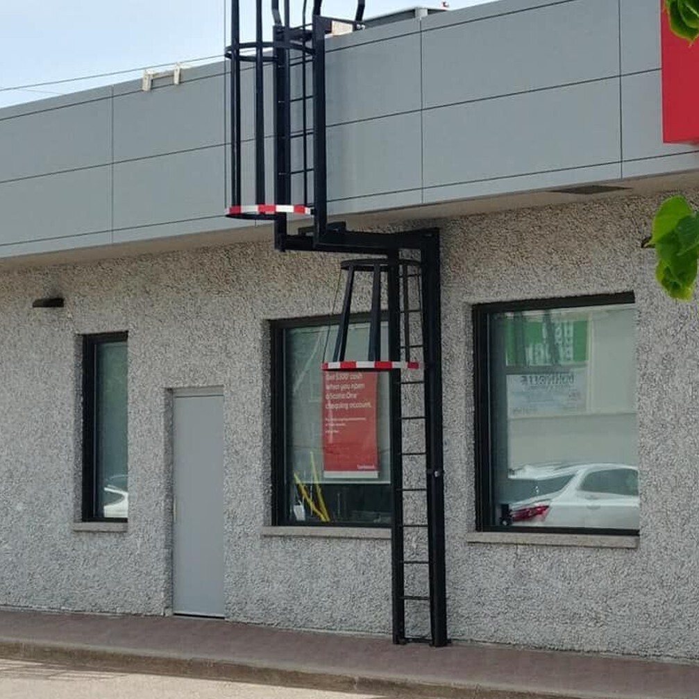 21 Photos Where Incompetence Really Wasn't Messing Around | Cracked.com