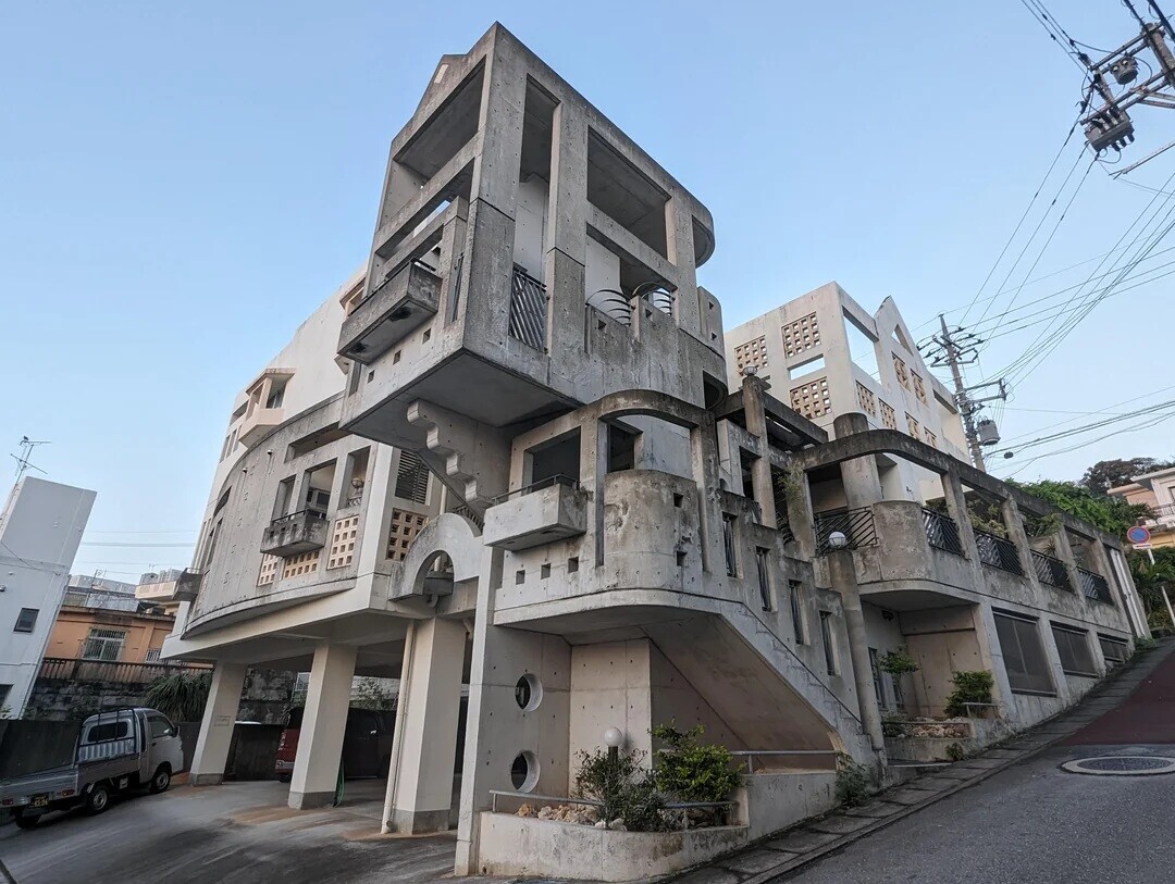 Architectural Nightmares Where You Can't Stop Looking | Cracked.com