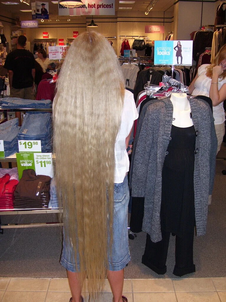20 People of Walmart Who Could Use a Hair Salon Trip | Cracked.com
