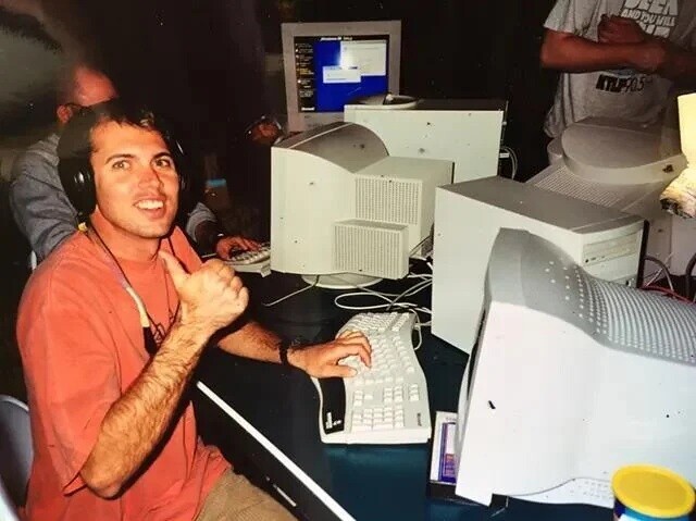 Plugged-In Photos from the Peak of LAN Parties | Cracked.com