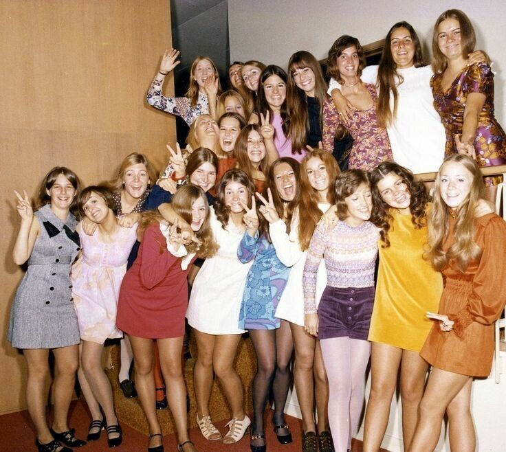 20 Photos Remembering the Vibrant World of 1972 | Cracked.com