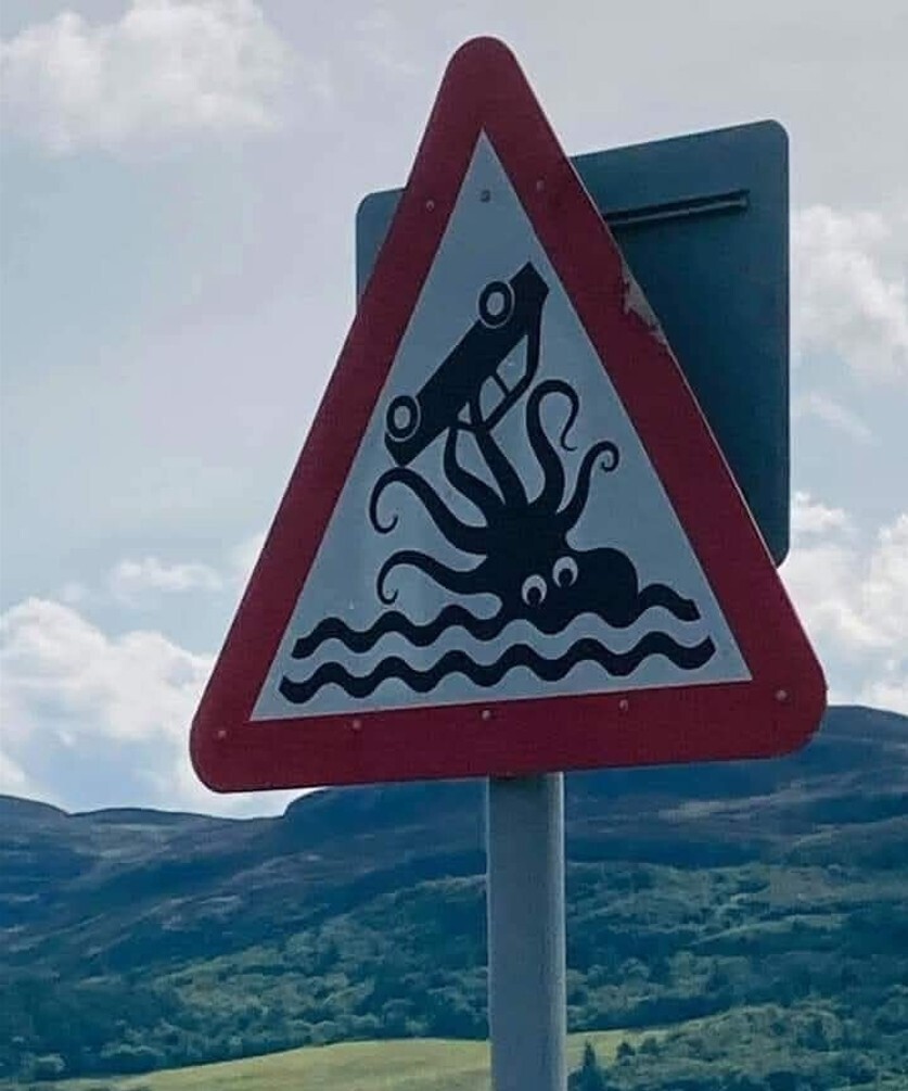 18 Traffic Signs That Make Little to No Sense | Cracked.com