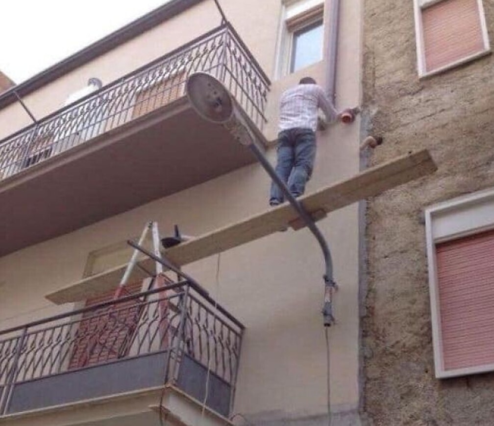 Photos Where 'Ineptitude' Sticks Out Like a Sore Thumb | Cracked.com