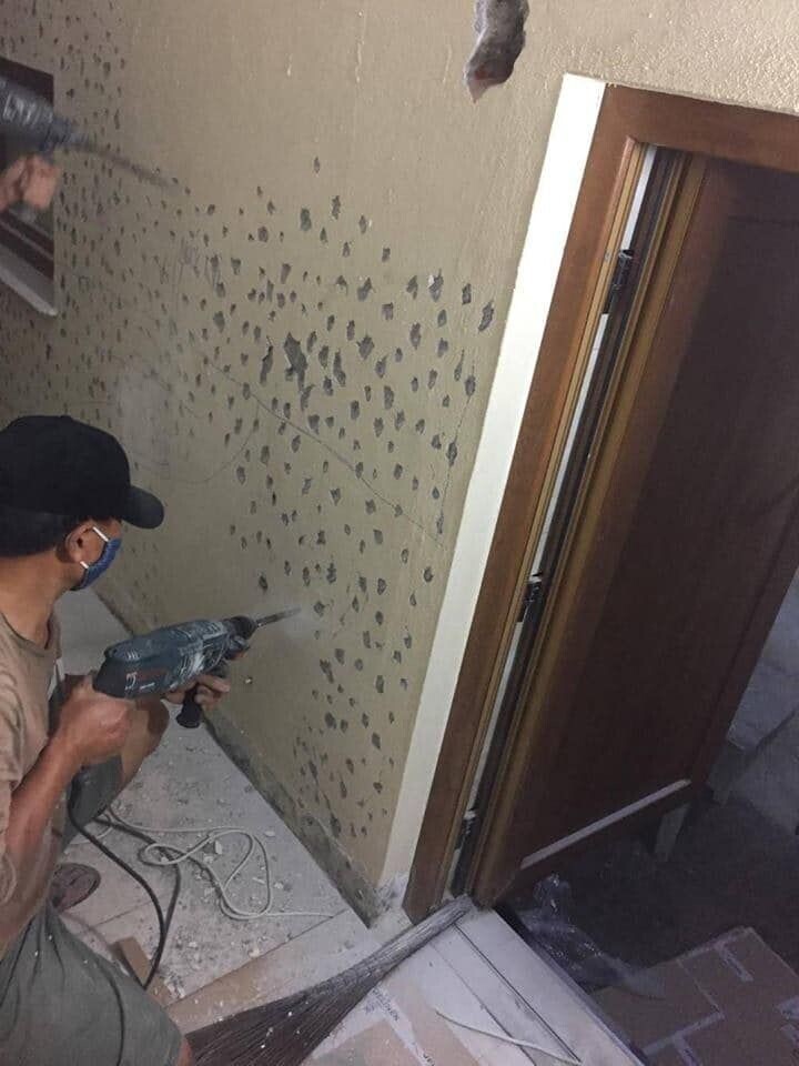 Photos of People Who Haven't Seen a Power Tool Before | Cracked.com