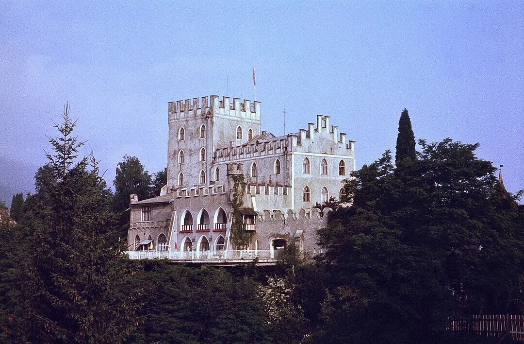 15 Historical Events That Sound Fake Until You Check the Sources ...