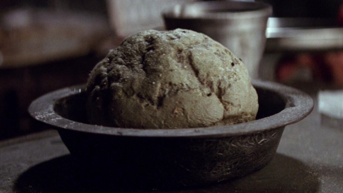 10 Blink-And-You'll-Miss It Movie Moments That Required A Massive ...