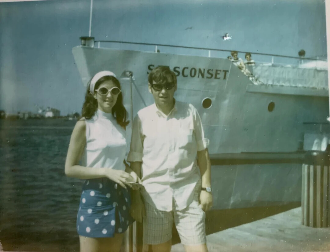 Photos of How Your Date Once Looked Like in the 1970s | Cracked.com