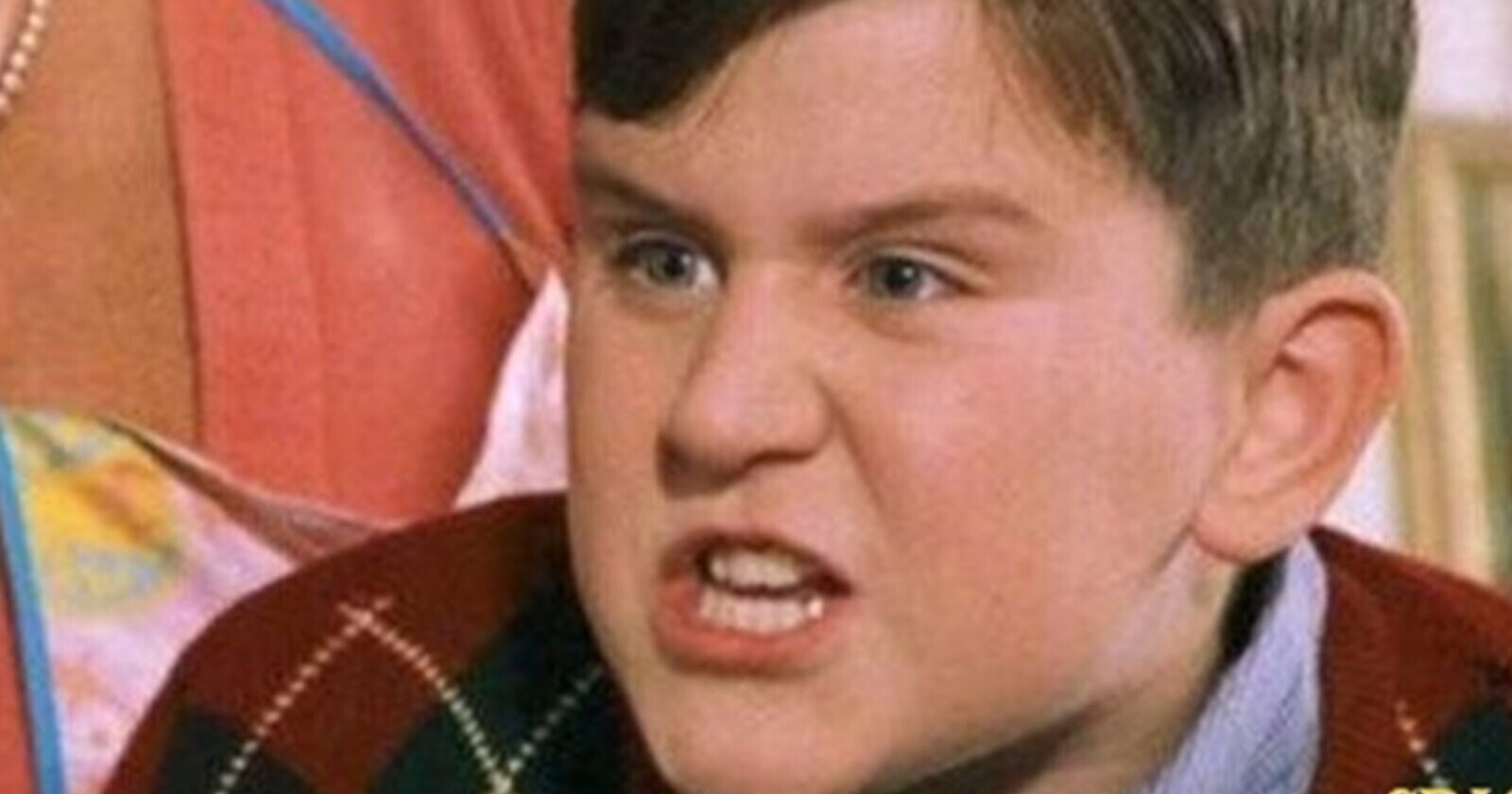 40 Random Bits of Trivia Masterfully Extracted From a Superspy Using State-of-the-Art Evil ...